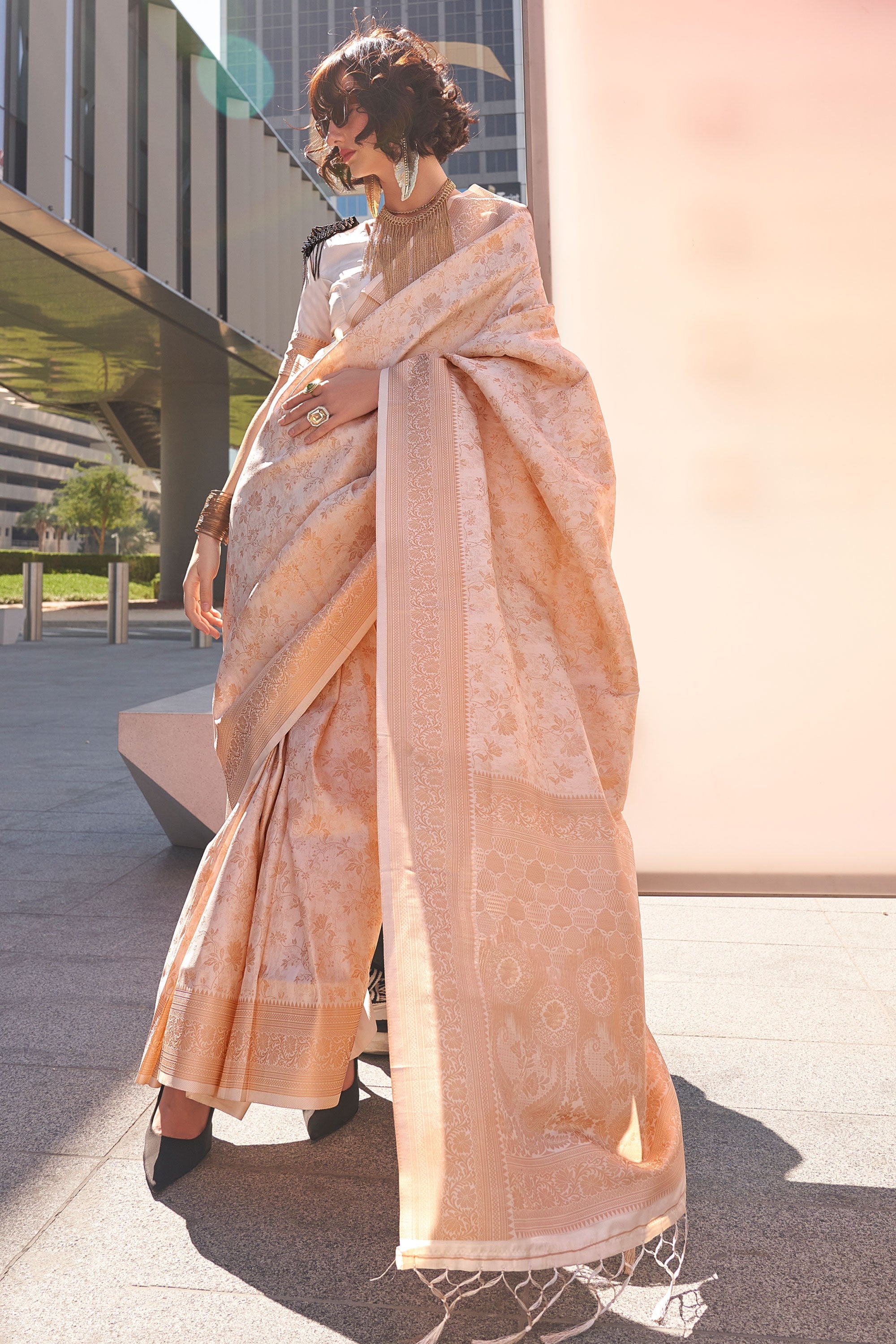 Buy Captivating Cream Color Handloom Weaving Saree online from ...